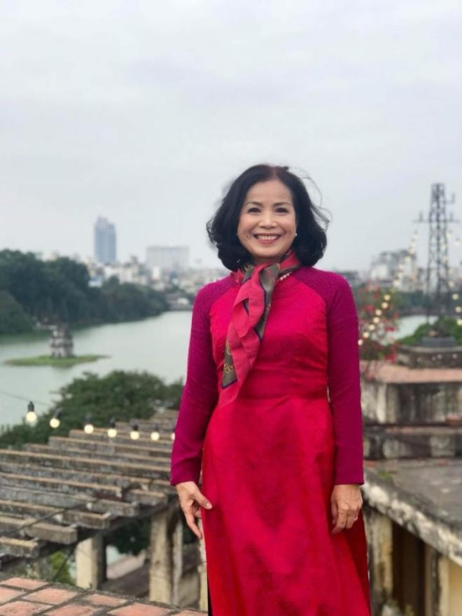 Cuộc sống của NSƯT Minh Trang sau khi bị khối u ở phổi, sống ở xứ người