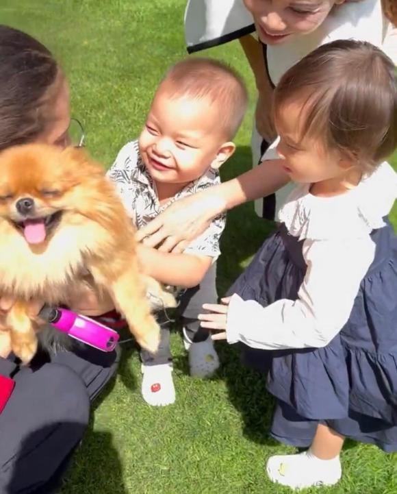 Dù khác nhau về ngoại hình lẫn tính cách nhưng Leon và Lisa lại có điểm ...