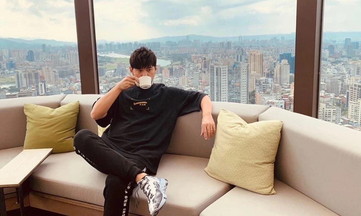 Châu Kiệt Luân khiến fan trầm trồ khi để lộ căn penthouse 268 m2 trị ...