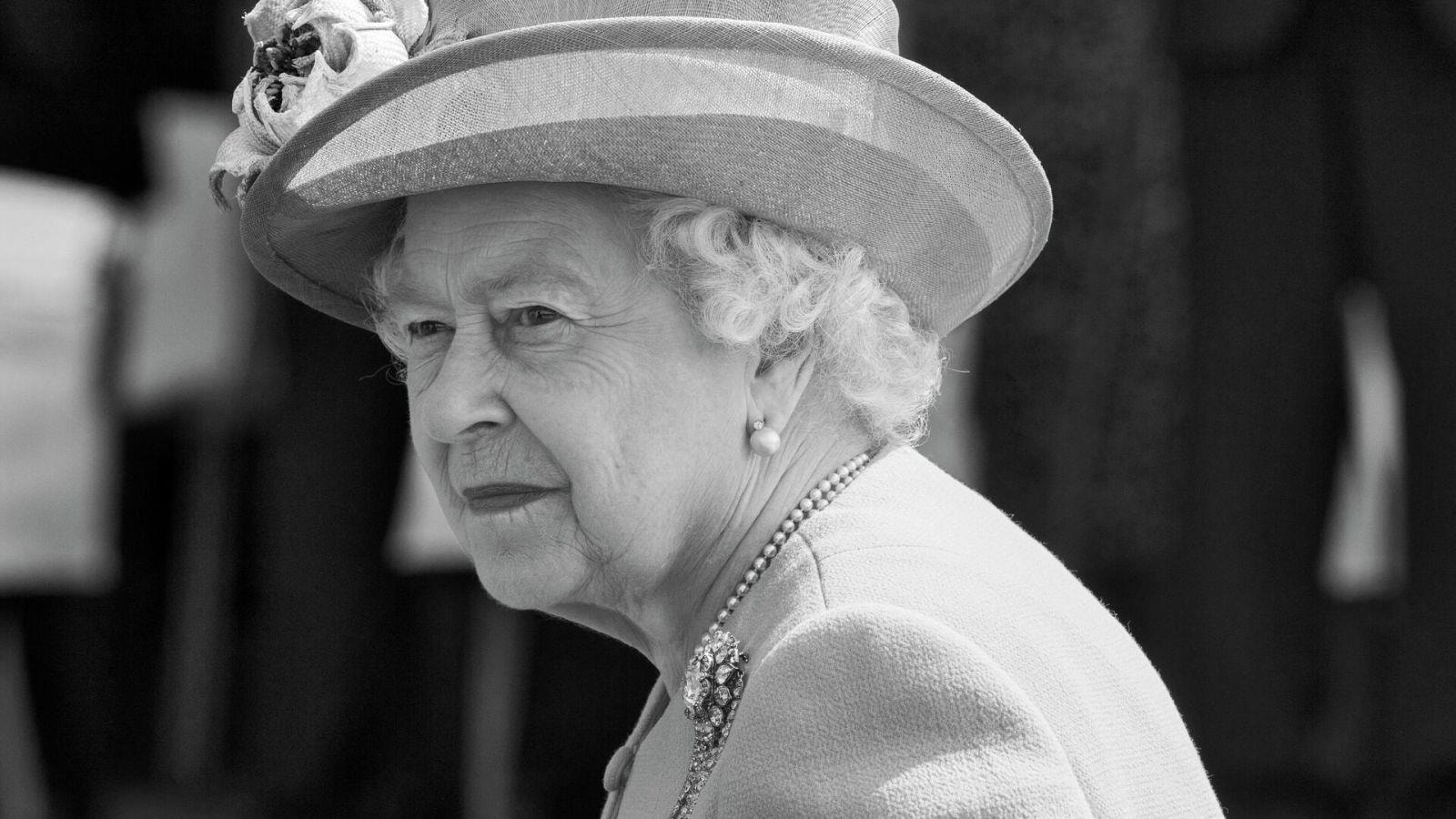 Các nhà lãnh đạo Việt Nam chia buồn Nữ hoàng Anh Elizabeth II qua đời