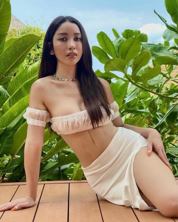 Người mẫu nội y Thái Lan phủ nhận hẹn hò Vũ Khắc Tiệp và không có ý soán ngôi Ngọc Trinh