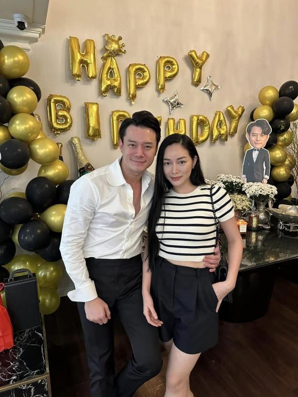 Anh Dũng mừng sinh nhật bên Trương Ngọc Ánh và phụ huynh, lại còn nũng nịu 'tình hết nấc' với ...