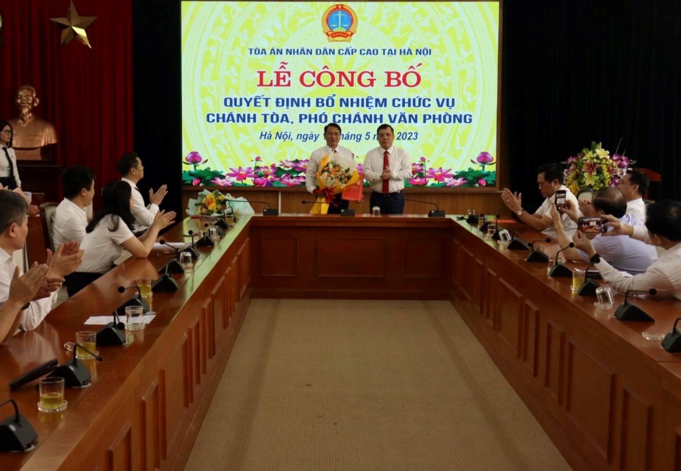 TAND cấp cao tại Hà Nội trao quyết định bổ nhiệm Chánh tòa Tòa Kinh tế ...