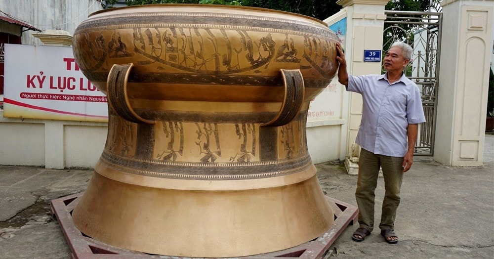 Người làm 'sống lại' nghề truyền thống ở Thanh Hoá, xác lập 4 kỷ lục ...