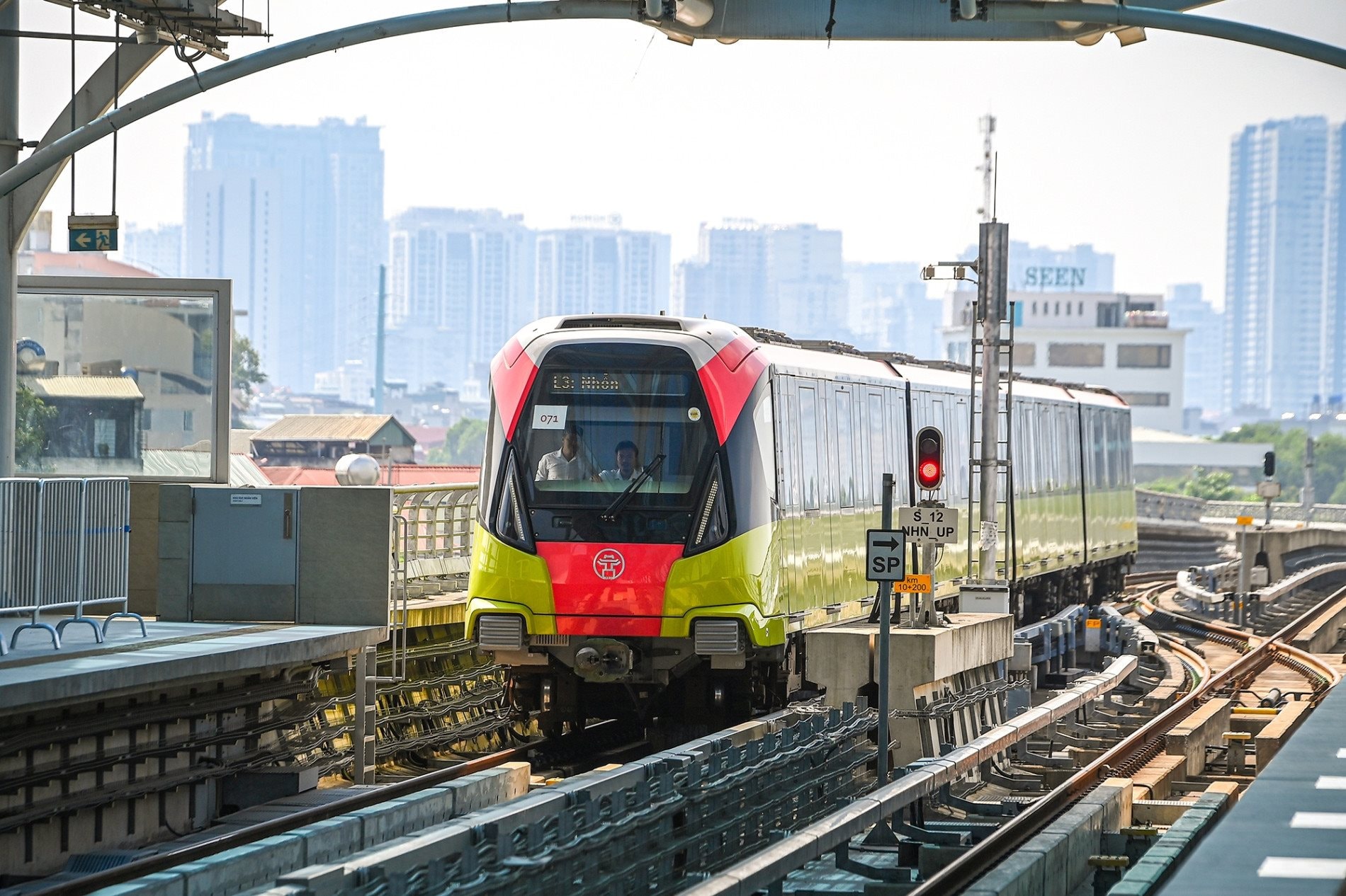 Tuyến metro Nhổn - ga Hà Nội đón hơn 100.000 lượt khách sau 3 ngày vận hành