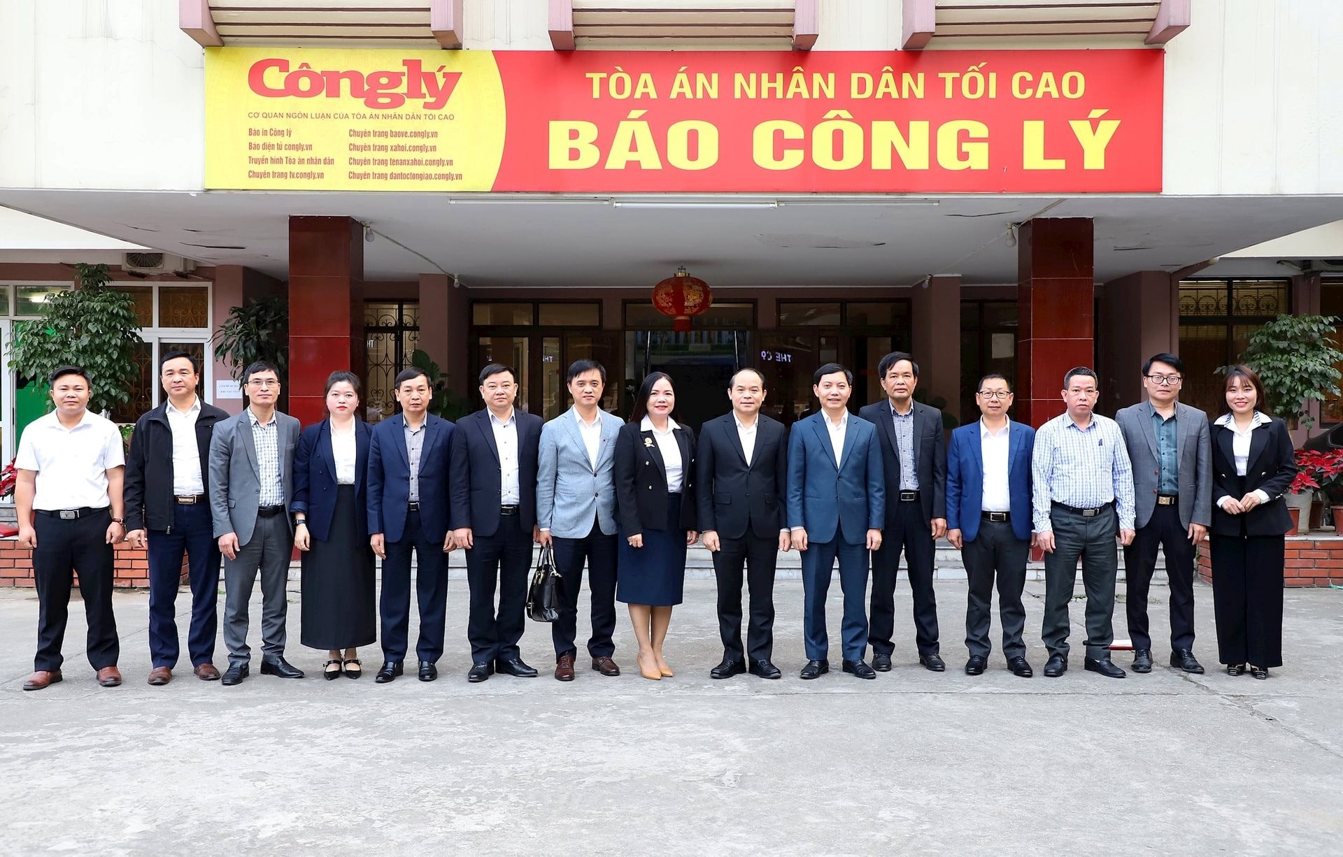 Phó Chánh án Tòa án nhân dân tối cao Nguyễn Quốc Đoàn làm việc với Báo ...