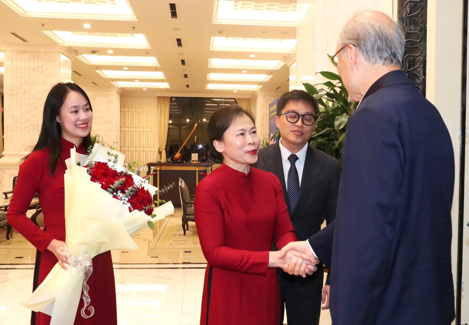 Đoàn đại biểu Tòa án nhân dân tối cao Trung Quốc thăm và làm việc tại ...