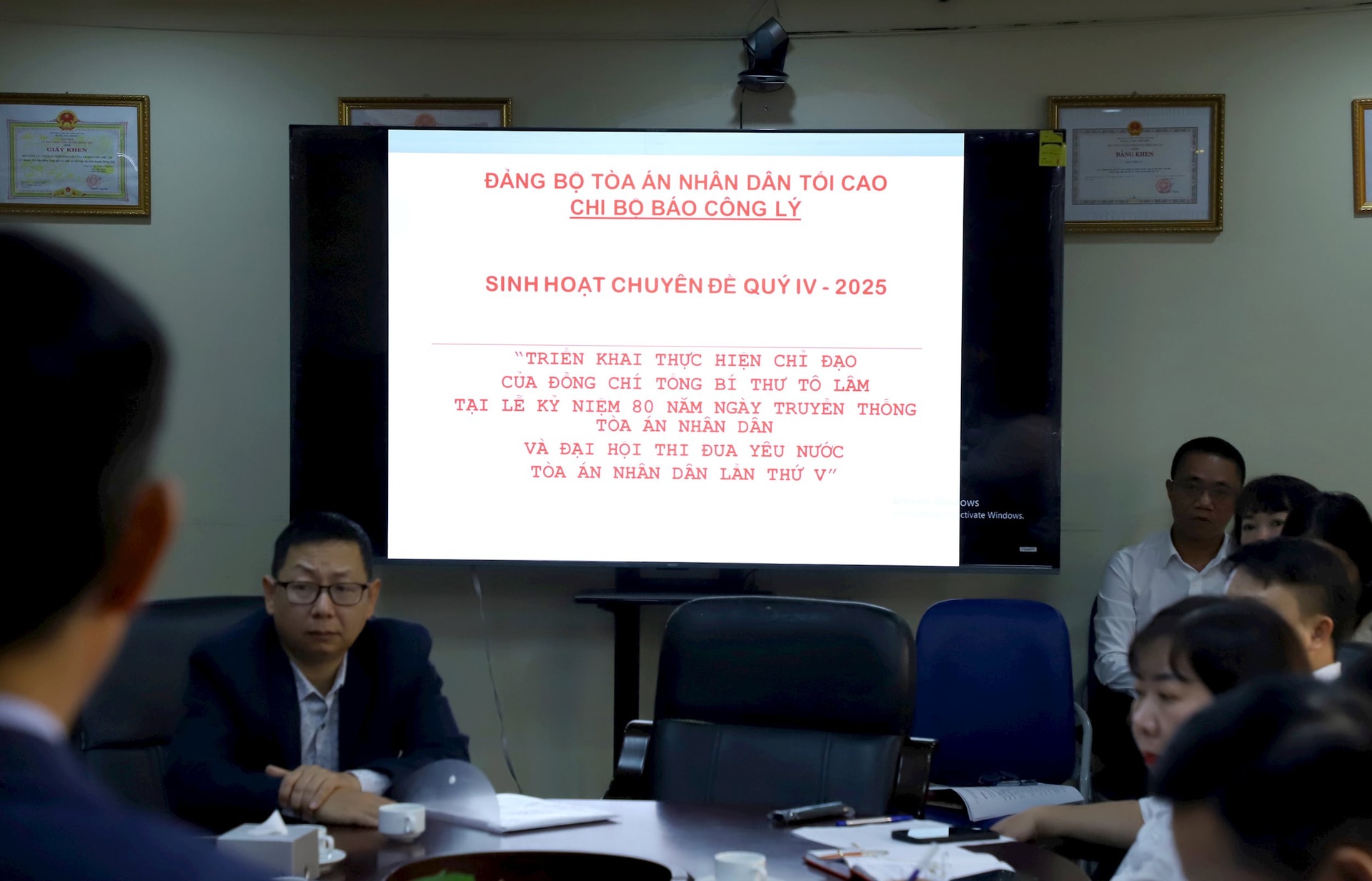 Chi bộ Báo Công lý sinh hoạt chuyên đề về triển khai chỉ đạo của đồng ...