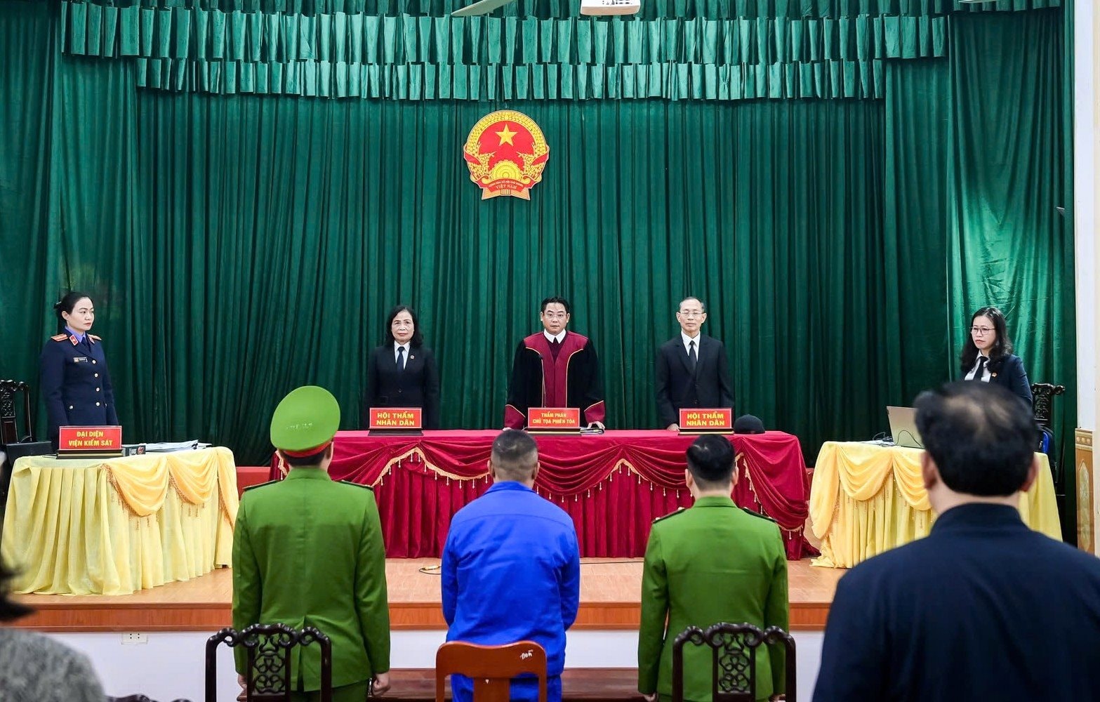 TAND tỉnh Ninh Bình xét xử lưu động vụ án buôn bán pháo nổ