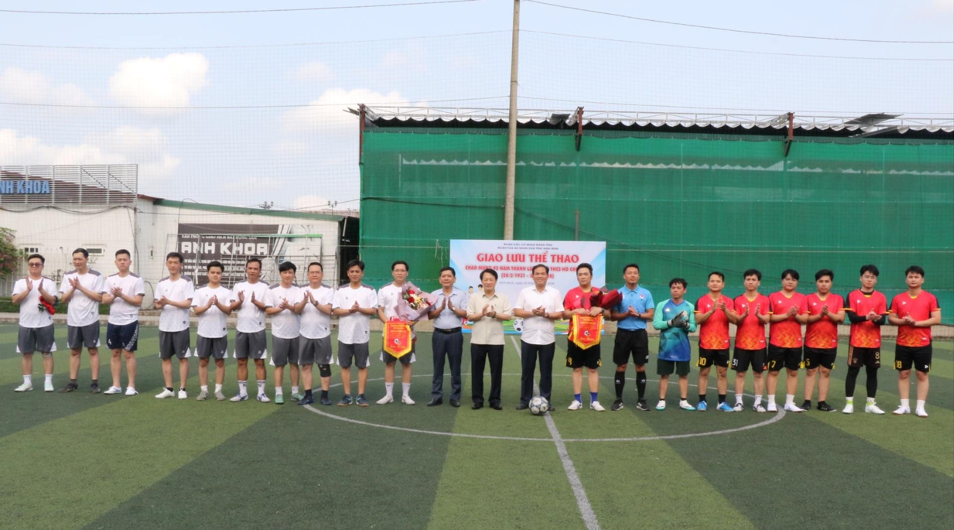 TAND hai cấp tỉnh Ninh Bình giao lưu bóng đá chào mừng Ngày thành lập Đoàn