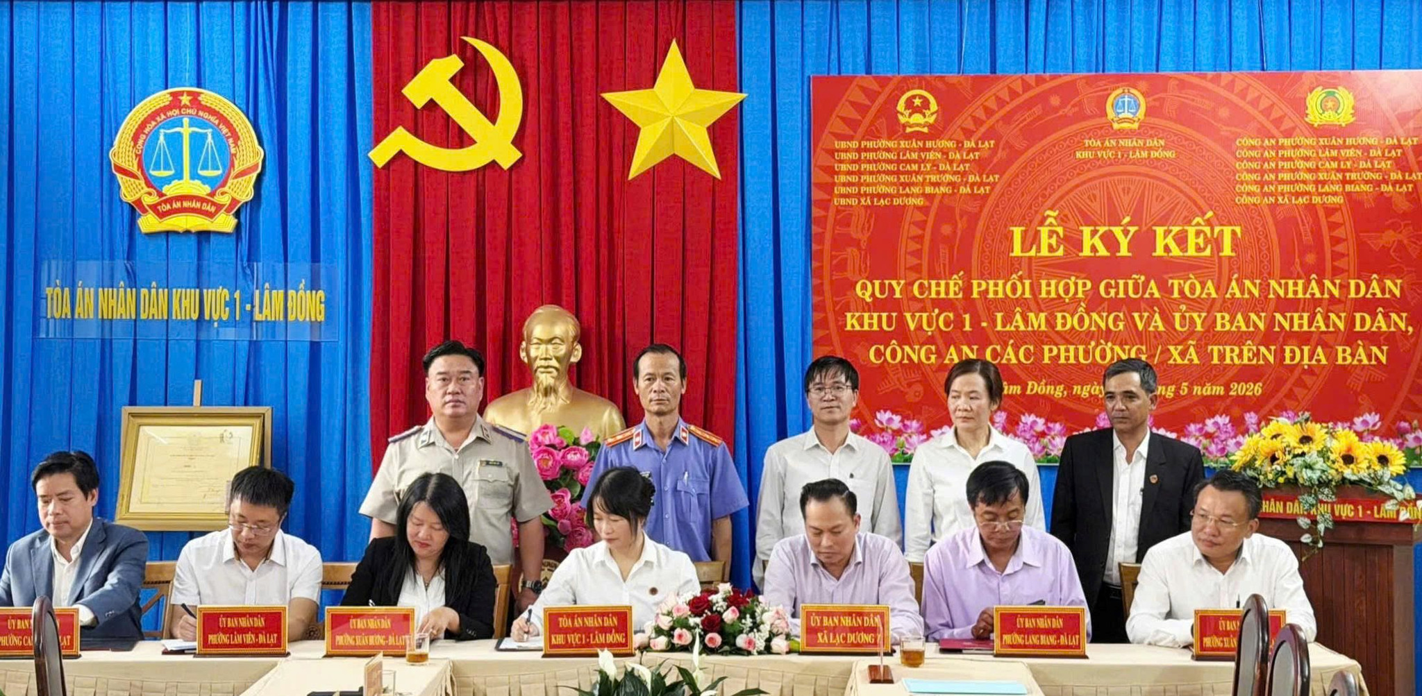 TAND khu vực 1 - Lâm Đồng ký quy chế phối hợp với chính quyền cơ sở