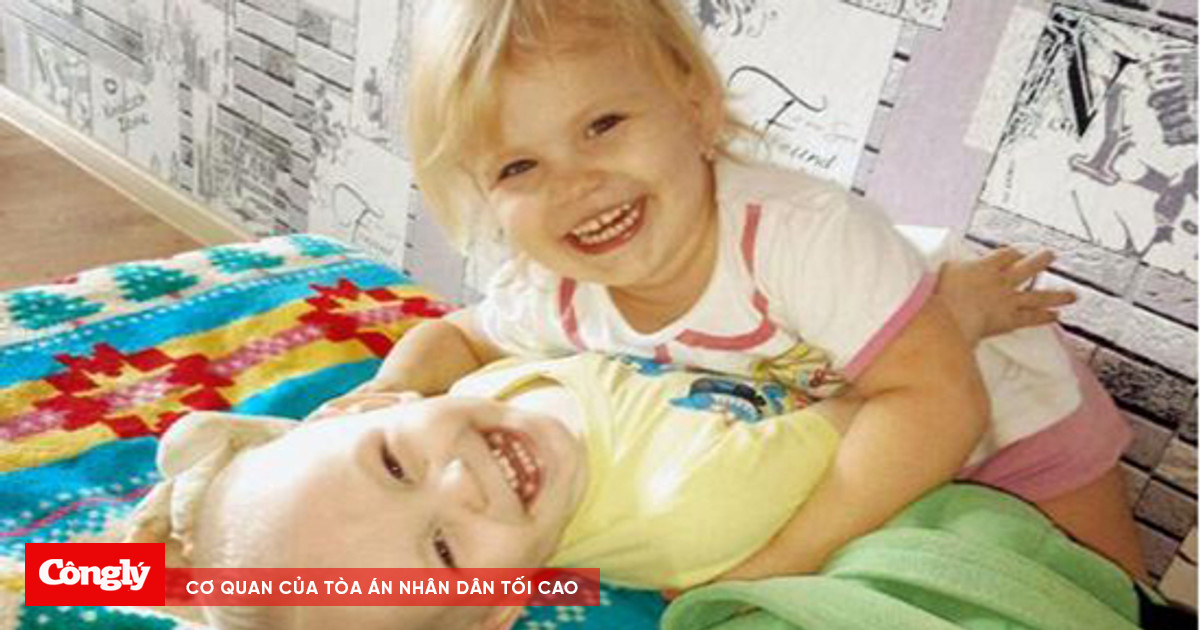 Bé trai 23 tháng tuổi chết đói vì bị mẹ nhốt ở nhà để đi chơi với bạn trai