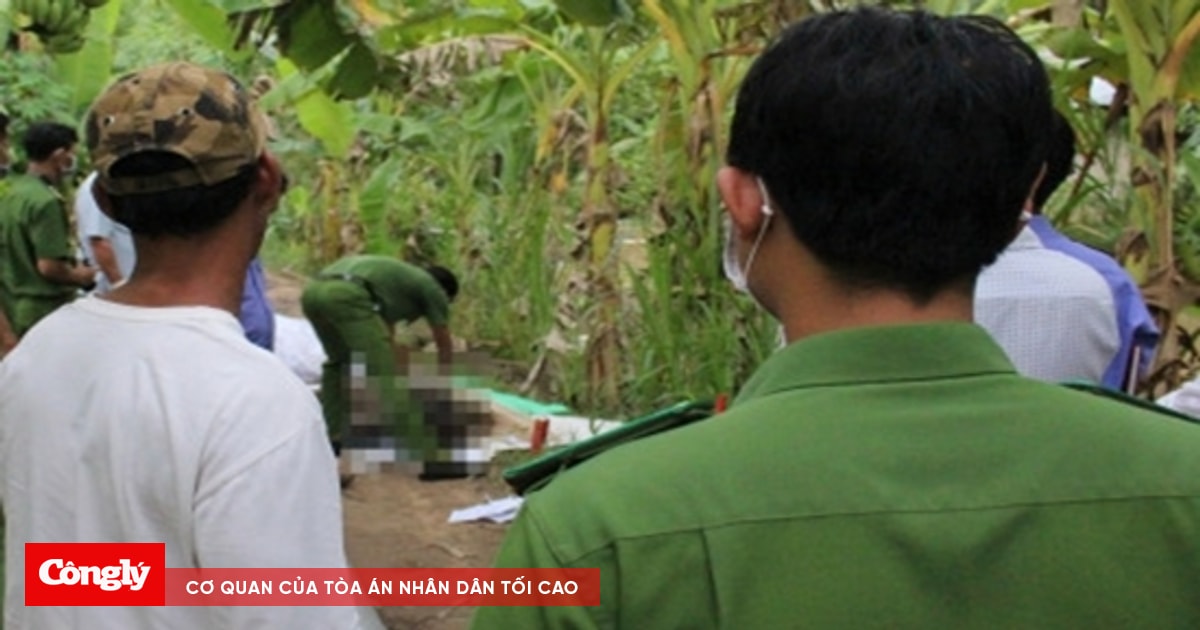 Phát hiện xác chết phân hủy dưới kênh