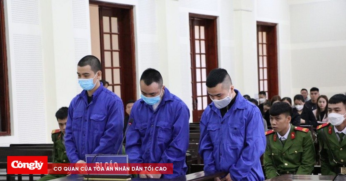 “Dắt nhau” vào tù vì mua bán hàng quốc cấm