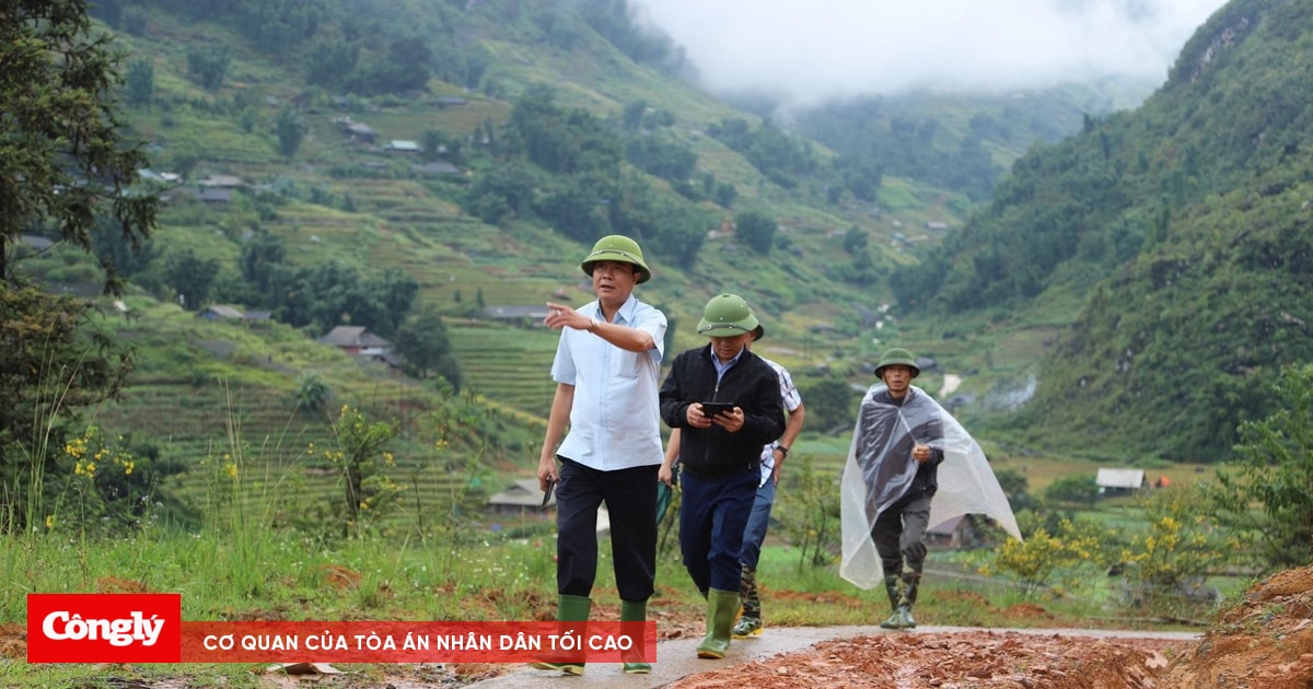 Bí thư Thị ủy Sa Pa kiểm tra các điểm sạt lở trên địa bàn thị xã