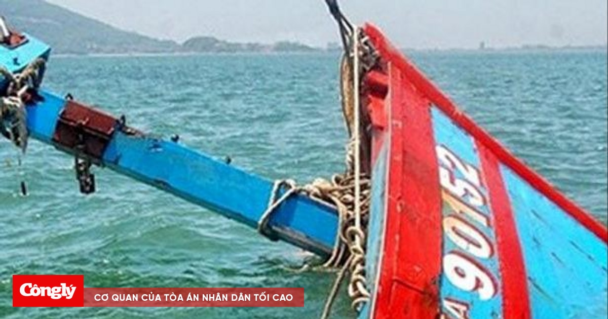 Quảng Nam tàu ngư dân bị chìm, 1 người chết, 14 người mất tích