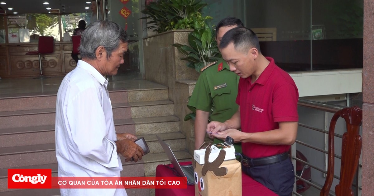 Ứng dụng bộ phần mềm và thiết bị xác thực thẻ CCCD gắn chip