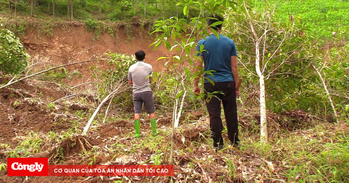 Người dân thôn Bắc Lè lo lắng về nguy cơ sạt lở