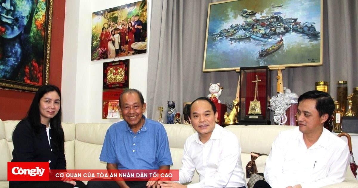 Phó Chánh án TANDTC Nguyễn Quốc Đoàn thăm, chúc Tết nguyên lãnh đạo TANDTC