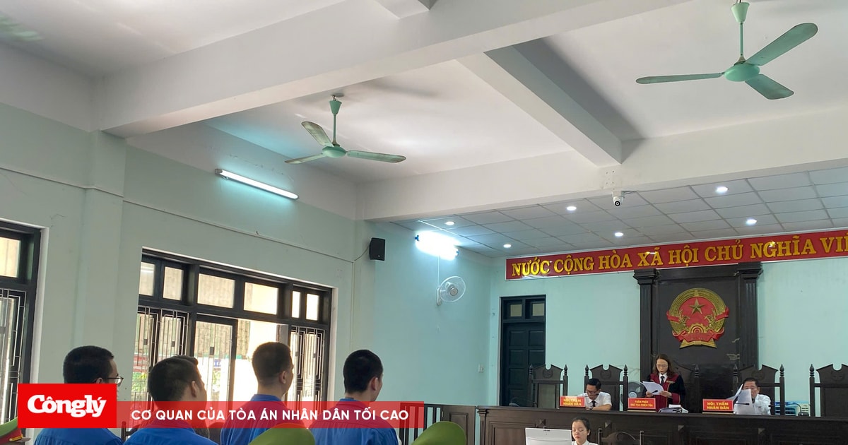 Xét xử nhóm gisúng quân dụng ở Huế