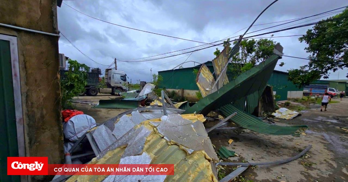 Hà Tĩnh: Lốc xoáy làm hư hại nhiều tài sản của người dân