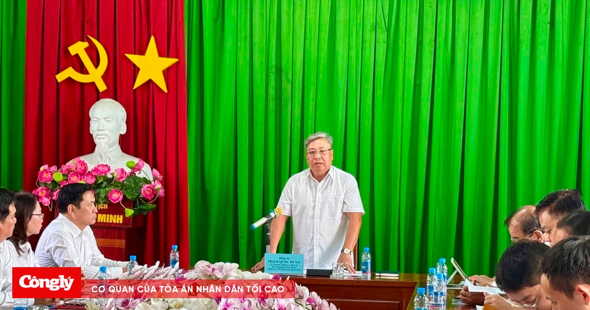 Đồng chí Phạm Quốc Hưng làm việc với TAND khu vực 16 - TP.HCM