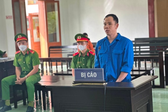 Đâm thủng tim người tình của vợ vì ghen